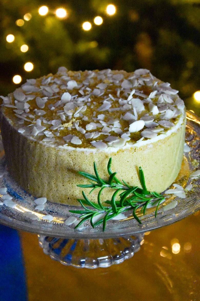 Vertical Roll-Cake with White Cream Filling! – Olgica Naceva Kitchen